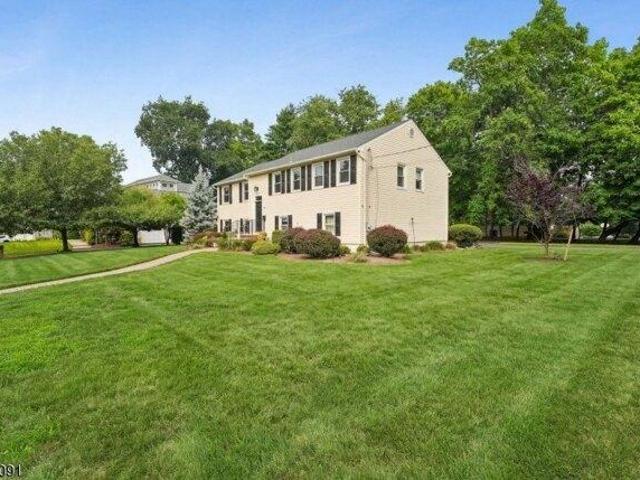 house with 4 bedroom, Livingston NJ ES104852560