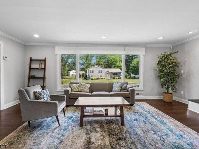 house with 4 bedroom, Livingston NJ ES105126363