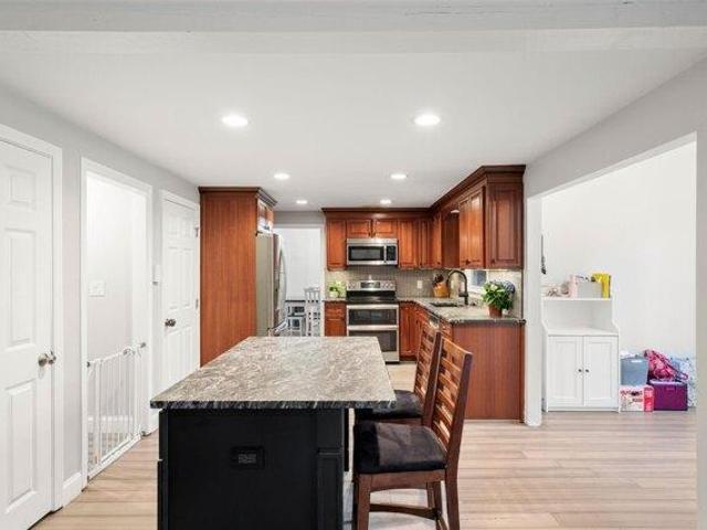 house with 4 bedroom, Londonderry NH DS101898137