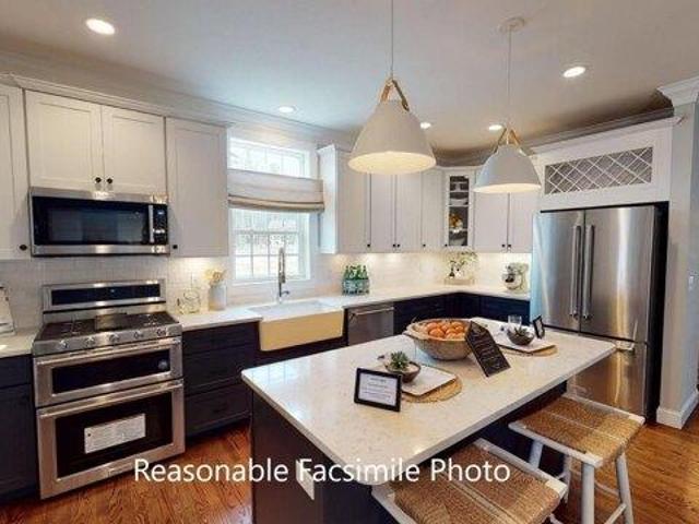 house with 4 bedroom, Londonderry NH DS104328723