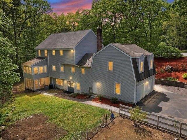 house with 4 bedroom, Londonderry NH ES103621555