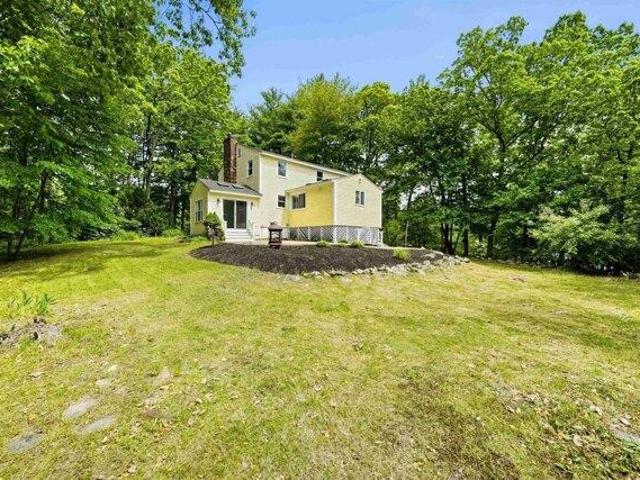 house with 4 bedroom, Londonderry NH ES103968139