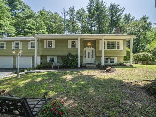 house with 4 bedroom, Londonderry NH ES105140682