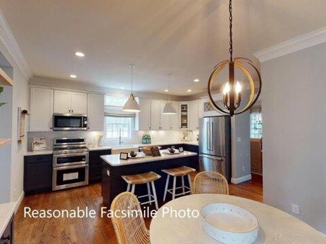 house with 4 bedroom, Londonderry NH ES105109608