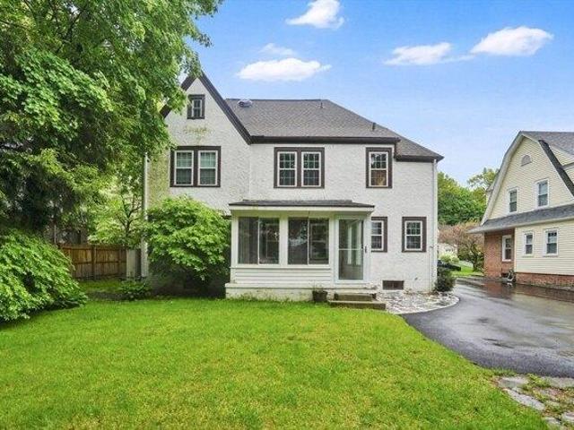house with 4 bedroom, Longmeadow MA DLS102922641