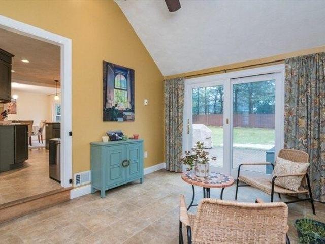house with 4 bedroom, Longmeadow MA DS102729167