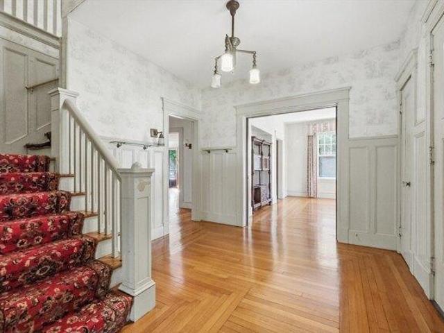 house with 4 bedroom, Longmeadow MA DS103432696