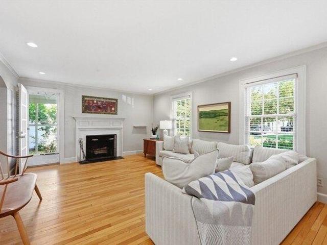 house with 4 bedroom, Longmeadow MA ES104265722