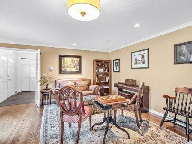 house with 4 bedroom, Longmeadow MA ES104299977