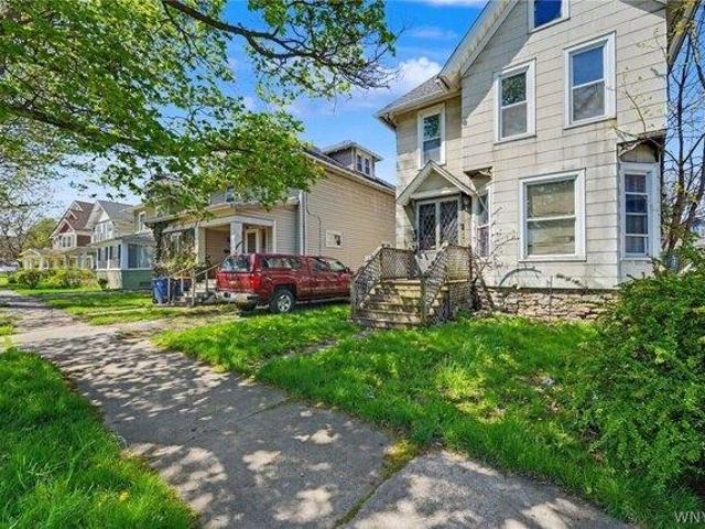 house with 4 bedroom, Lockport NY ES104905816