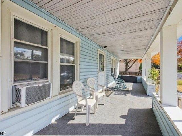 house with 4 bedroom, Lodi NJ DLS101781792