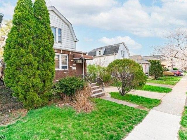 house with 4 bedroom, Lodi NJ DLS101782231