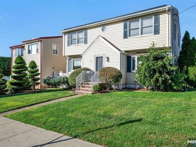 house with 4 bedroom, Lodi NJ DLS101782655