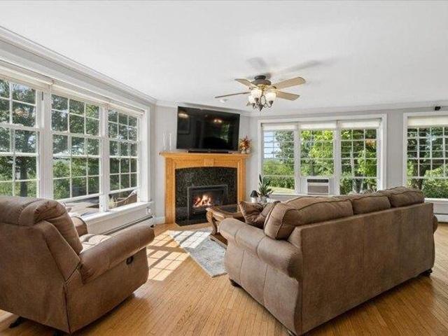 house with 4 bedroom, Loudon NH ES105231674