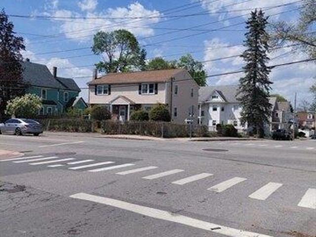 house with 4 bedroom, Lowell MA DLS102761713