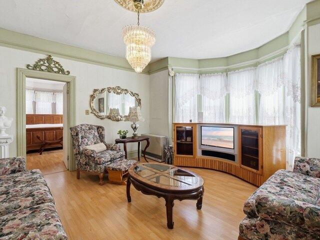 house with 4 bedroom, Lowell MA DLS102780061