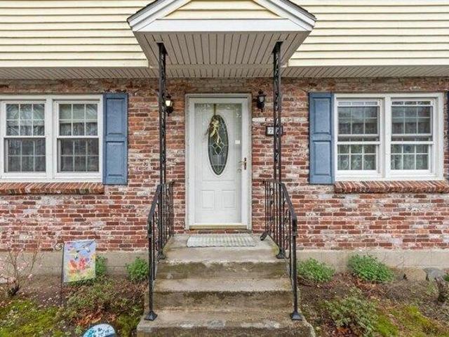 house with 4 bedroom, Lowell MA DS102444797