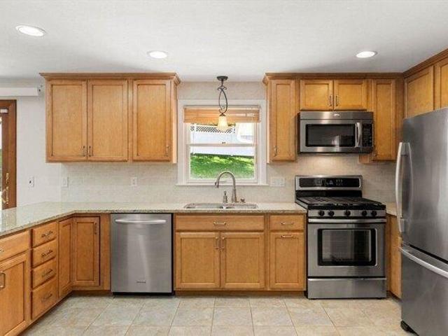 house with 4 bedroom, Lowell MA DS102775560