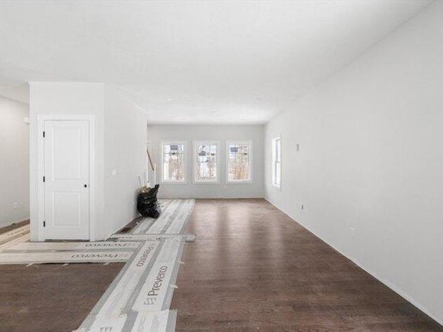 house with 4 bedroom, Lowell MA DS102370969