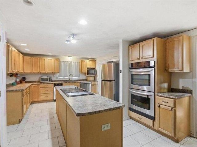 house with 4 bedroom, Lowell MA DS103442698