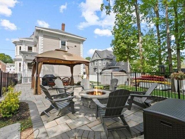 house with 4 bedroom, Lowell MA DS104300125