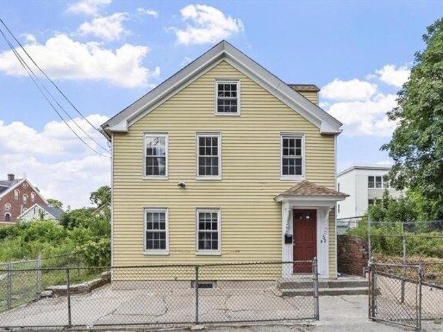 house with 4 bedroom, Lowell MA ES104832551