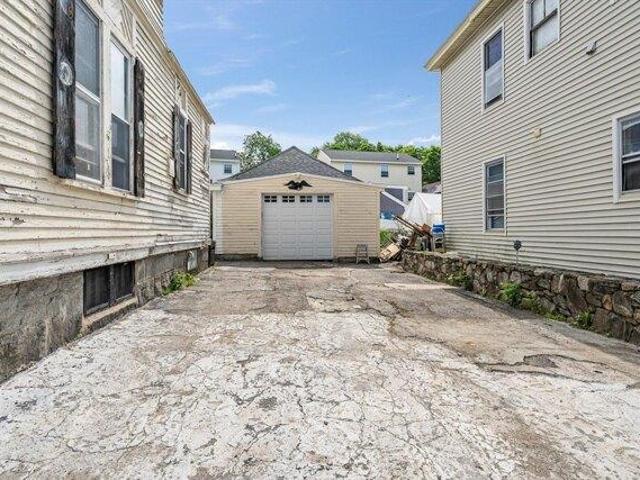 house with 4 bedroom, Lowell MA ES104331059