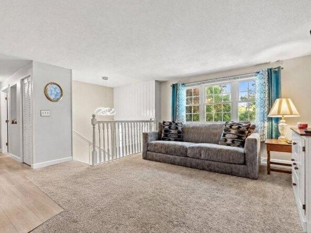 house with 4 bedroom, Lowell MA ES105416990