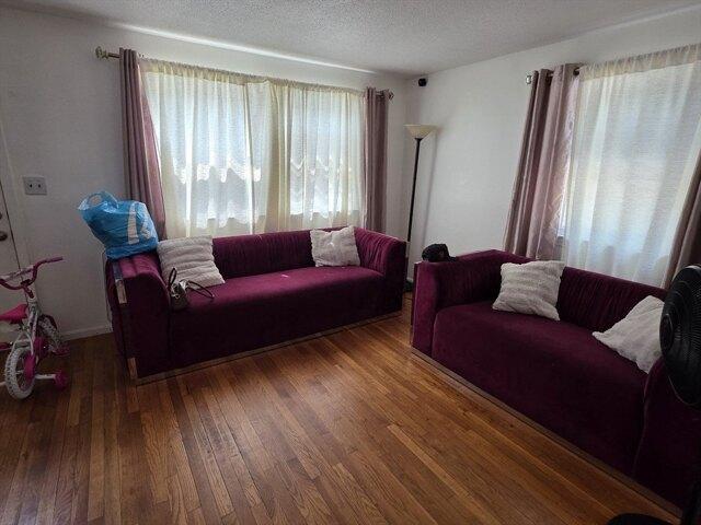 house with 4 bedroom, Lowell MA ES105058919