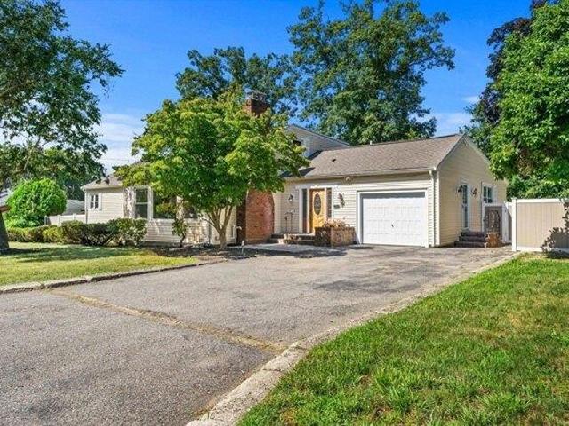 house with 4 bedroom, Lowell MA ES105081207