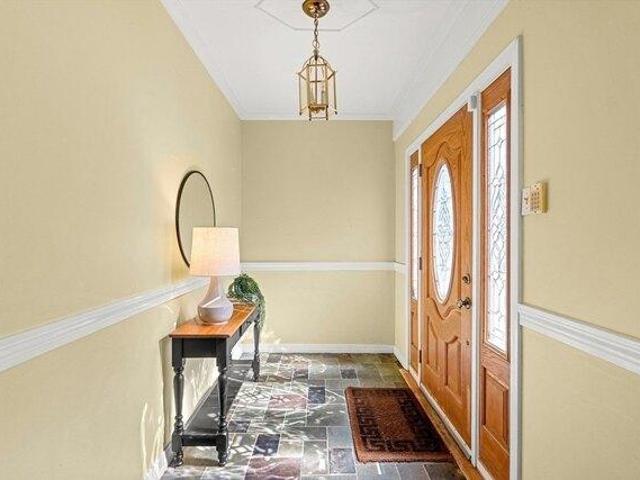 house with 4 bedroom, Lowell MA ES105192397
