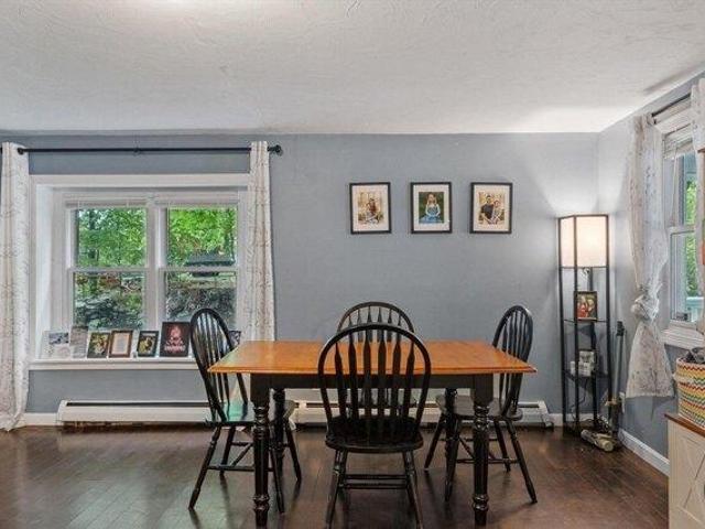 house with 4 bedroom, Lunenburg MA DLS102312335