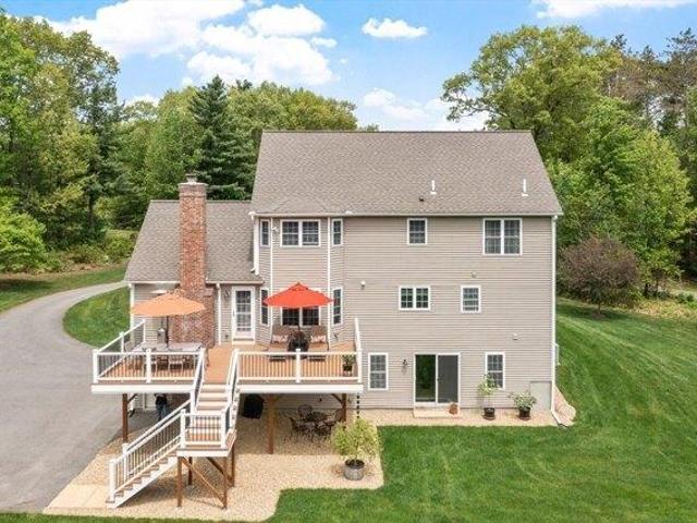 house with 4 bedroom, Lunenburg MA DLS103035181