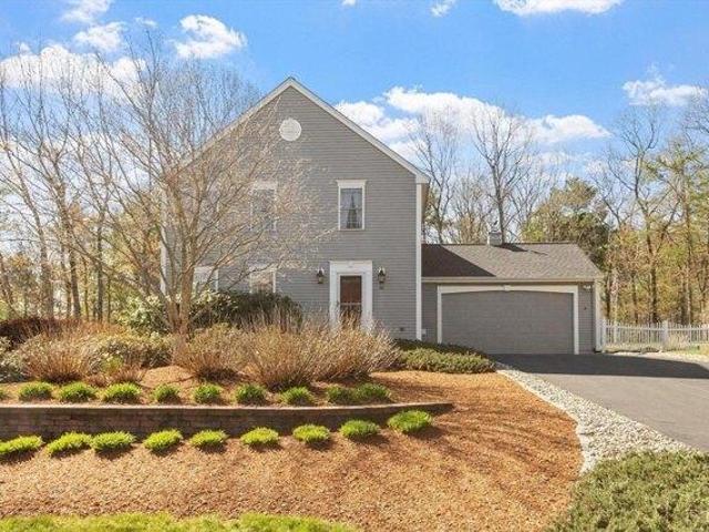 house with 4 bedroom, Lunenburg MA ES103071852