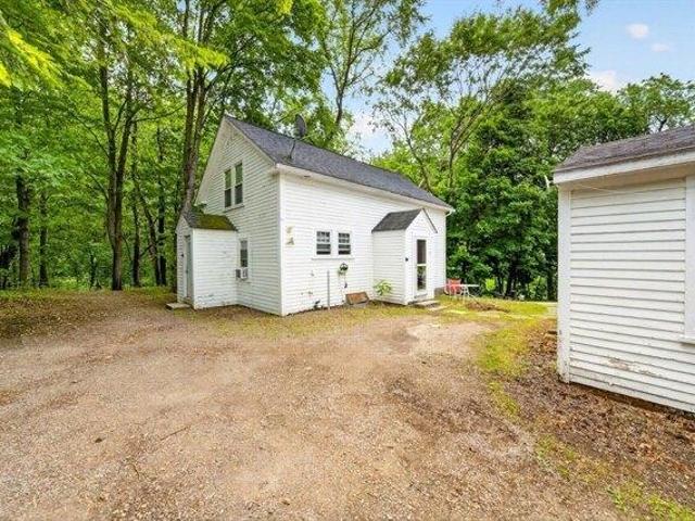 house with 4 bedroom, Lunenburg MA ES104812191