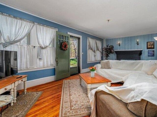 house with 4 bedroom, Lunenburg MA ES104850707