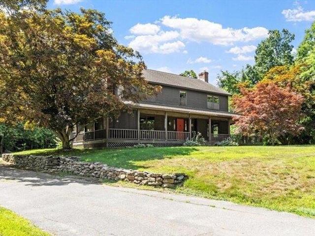 house with 4 bedroom, Lunenburg MA ES105082808