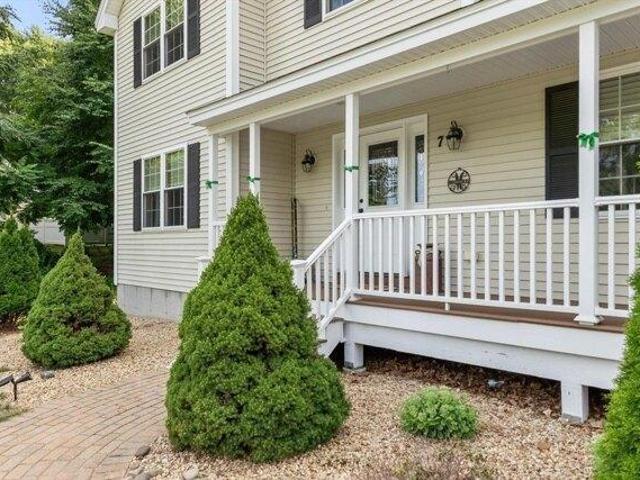 house with 4 bedroom, Lunenburg MA ES105143721