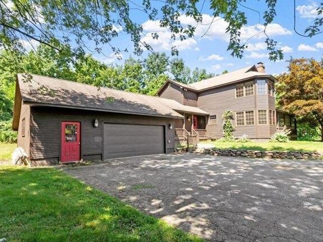 house with 4 bedroom, Lunenburg MA ES105143745