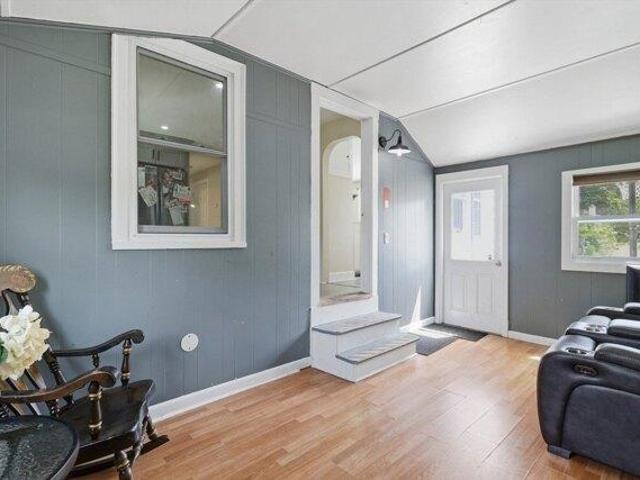 house with 4 bedroom, Lunenburg MA ES105158857