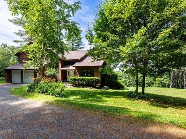 house with 4 bedroom, Lyme NH DS102318318