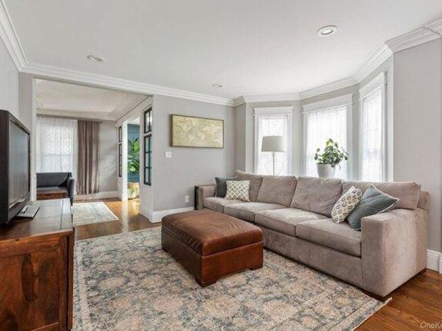 house with 4 bedroom, Lynbrook NY DS103604860
