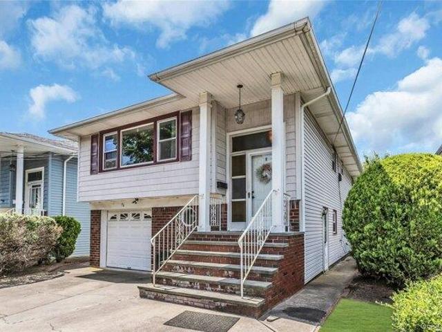 house with 4 bedroom, Lynbrook NY ES103605338