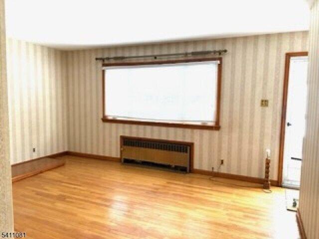 house with 4 bedroom, Lyndhurst NJ DLS102723994