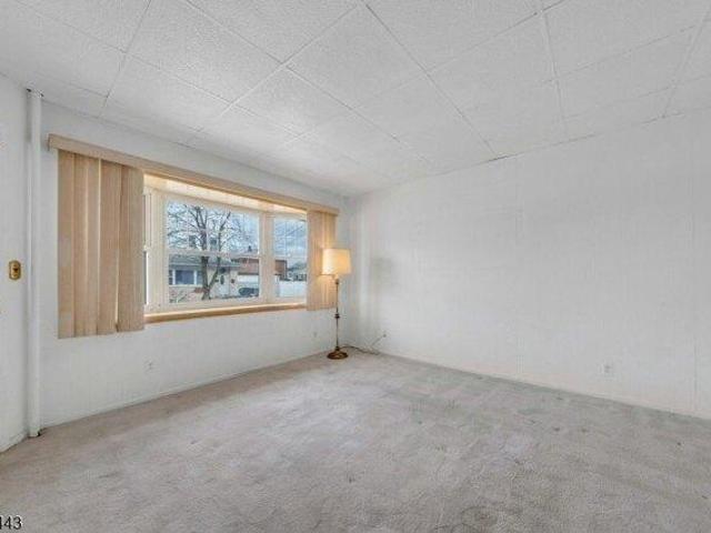 house with 4 bedroom, Lyndhurst NJ DS102212405