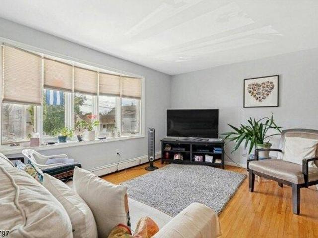 house with 4 bedroom, Lyndhurst NJ DS104232776