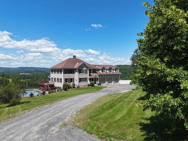 house with 4 bedroom, Lyndon VT ES105207379