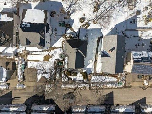 house with 4 bedroom, Lynn MA DLS102063492