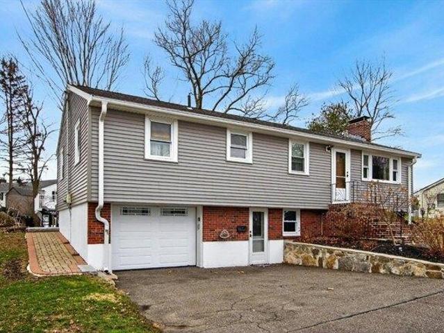 house with 4 bedroom, Lynn MA DLS102345093