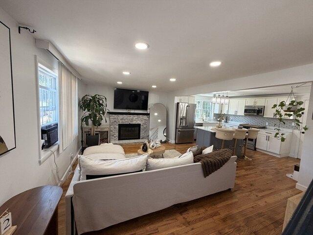 house with 4 bedroom, Lynn MA ES104511265